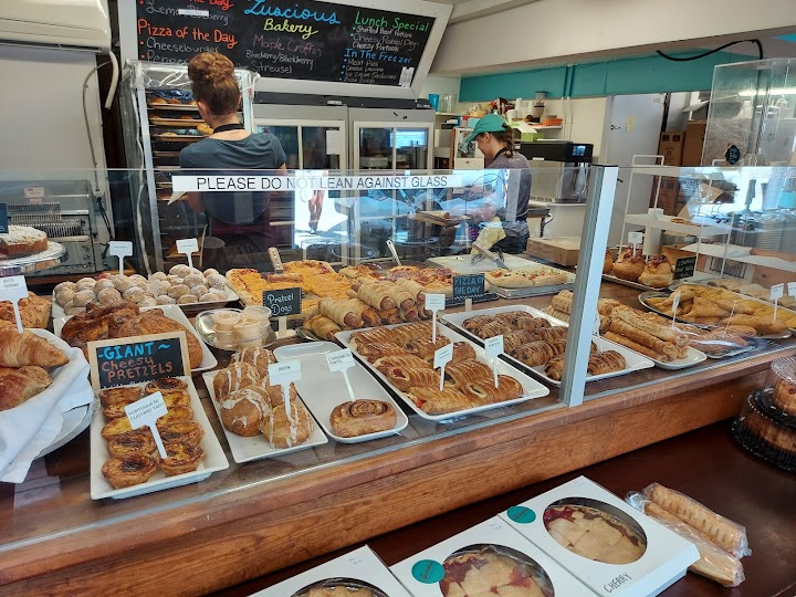 Luscious Bakery Eatery Cafe Inc. - Grey Bruce Cottages Inc.