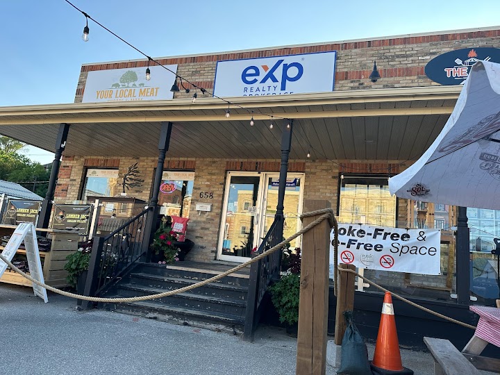 The Silo Wiarton - Grey Bruce Cottages Inc.